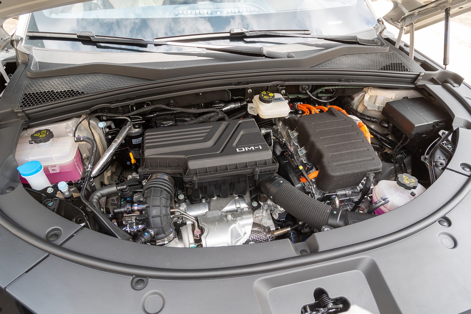 BYD Song Plus Premium é lançado com 324 cv por R$ 300 mil