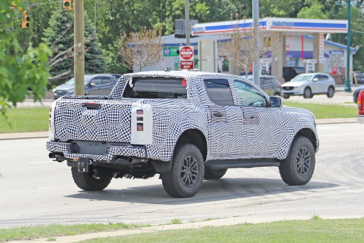 Flagra: Nova Ford Ranger Raptor terá motor V6 biturbo