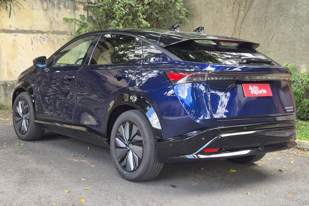 Teste: Nissan Ariya mostra evolução dos carros elétricos 15 anos após Leaf