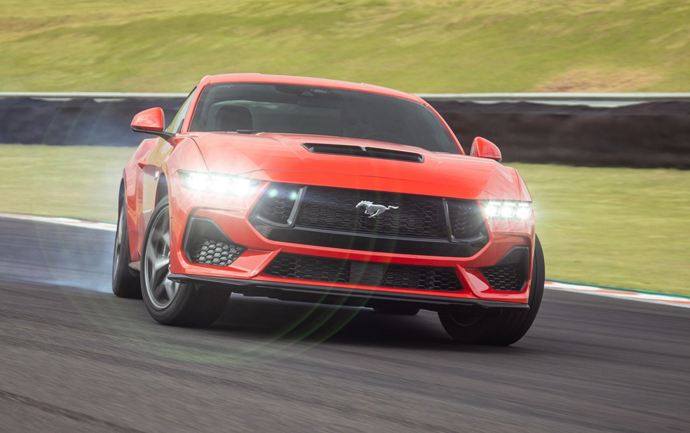 Teste: novo Ford Mustang chega aos 60 anos sem pensar em aposentadoria