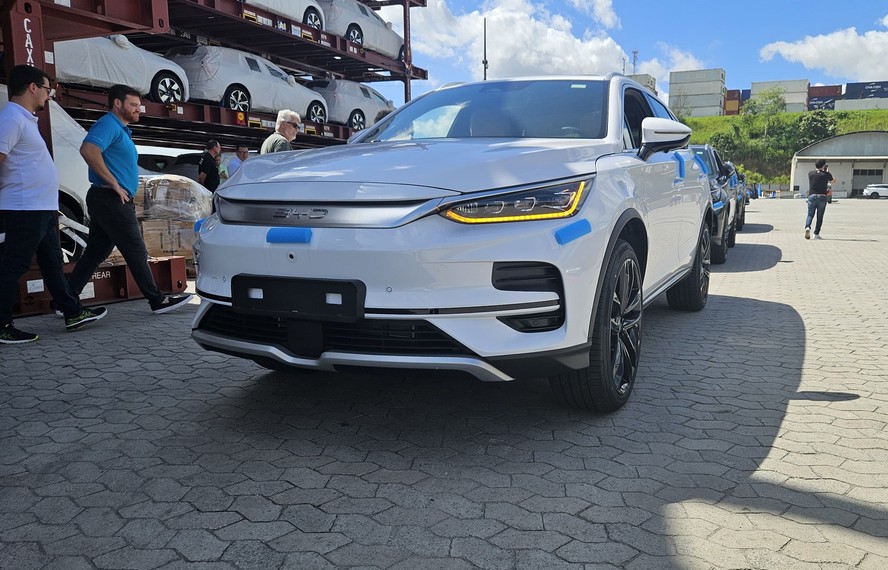 BYD Tan com visual atualizado e baterias à prova de fogo já está no Brasil