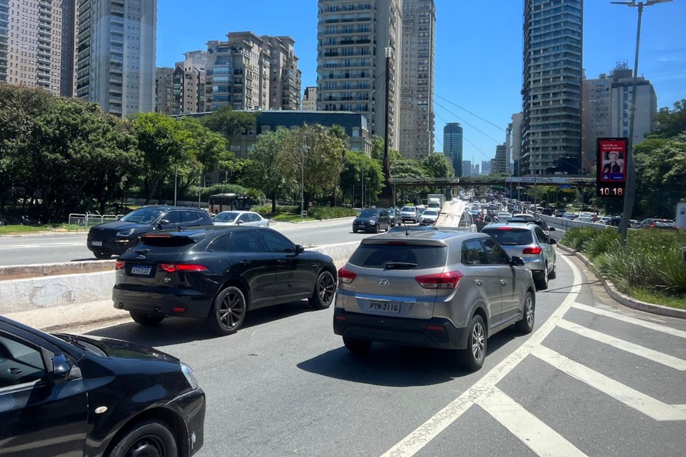 Rodízio de carros volta a valer nesta segunda-feira em SP; veja as regras