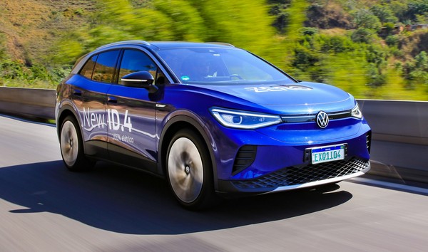Volkswagen vai vender (e não só alugar) Kombi elétrica e ID.4 no Brasil