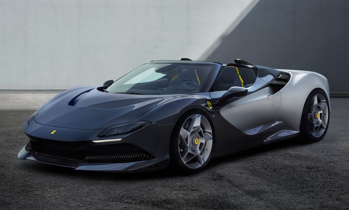 Ferrari cria esportivo sob medida para cliente ricaço com motor V8 e ...