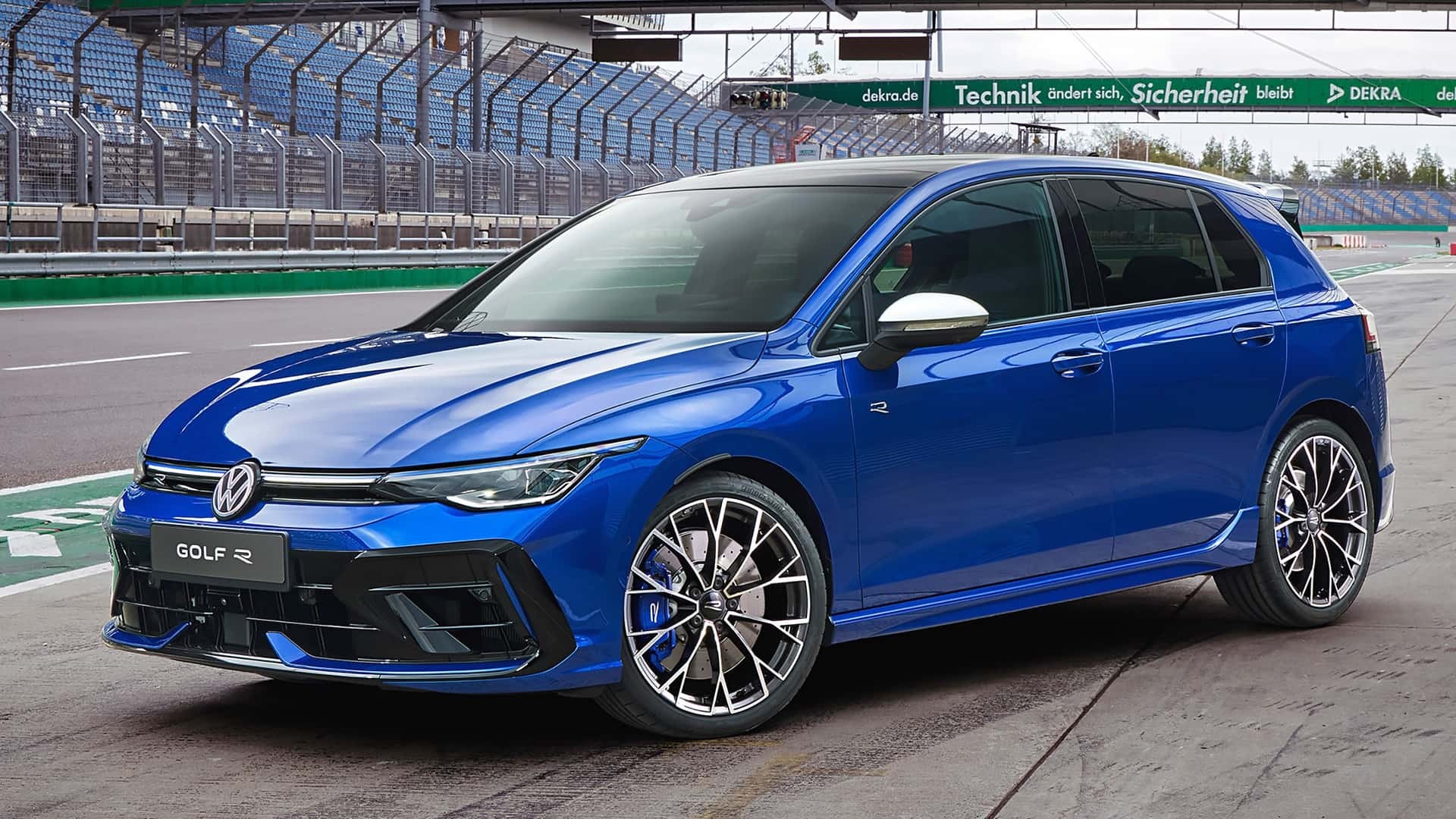 Novo Volkswagen Golf R tem 333 cv e usa ChatGPT; veja para quê - Grupo ...