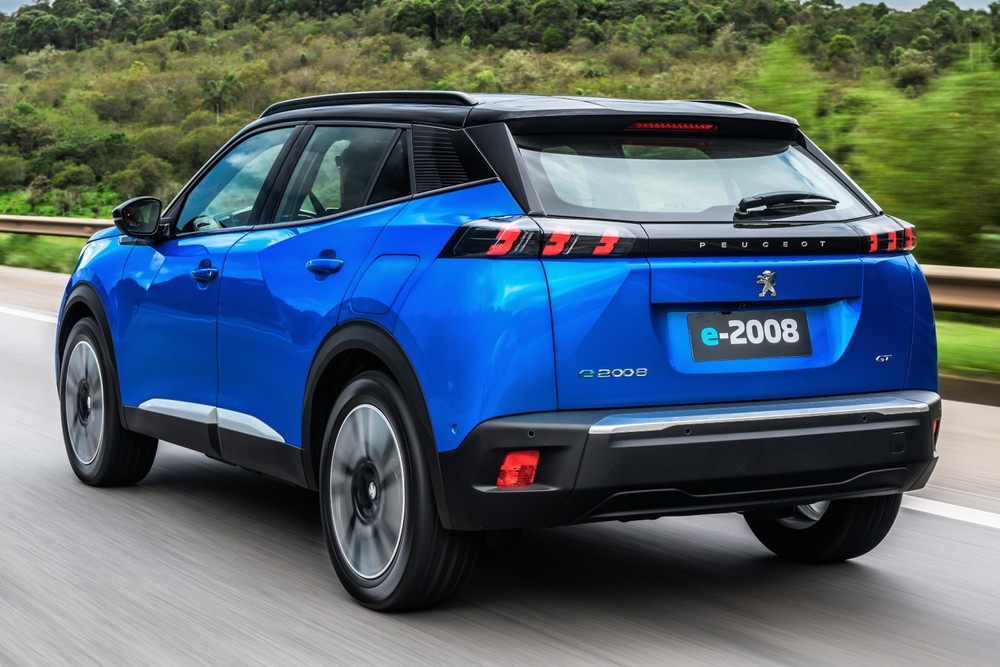 Peugeot e-2008 está com desconto de R$ 100 mil; veja os detalhes
