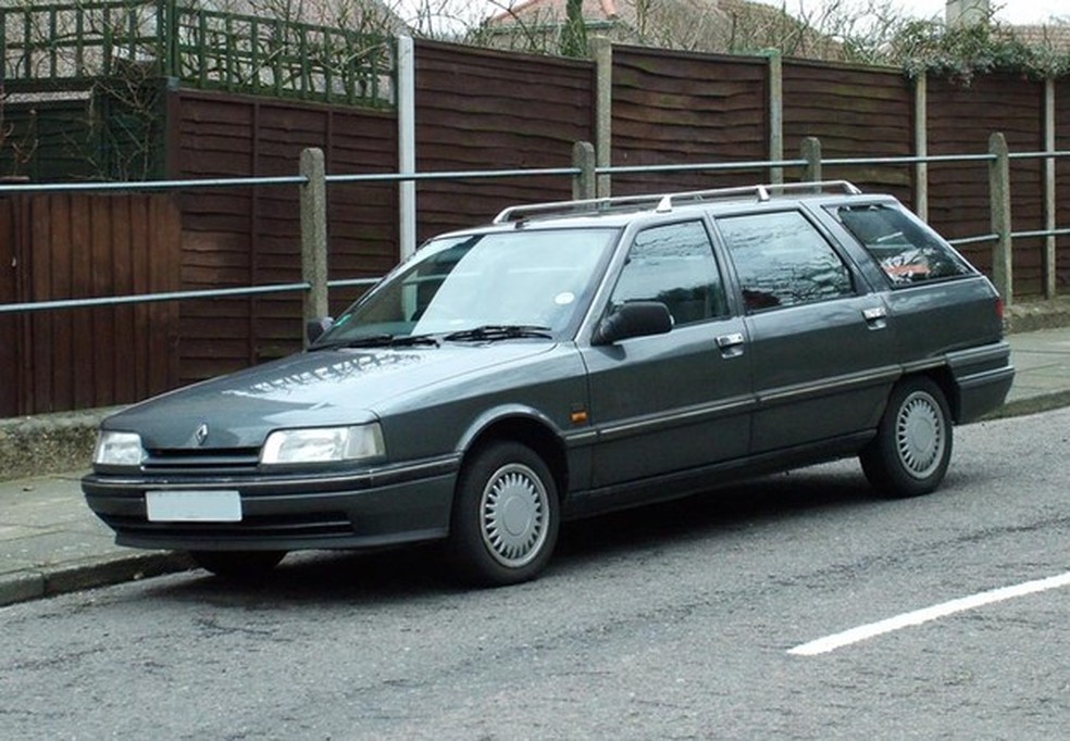 Clássico do dia: Renault 21