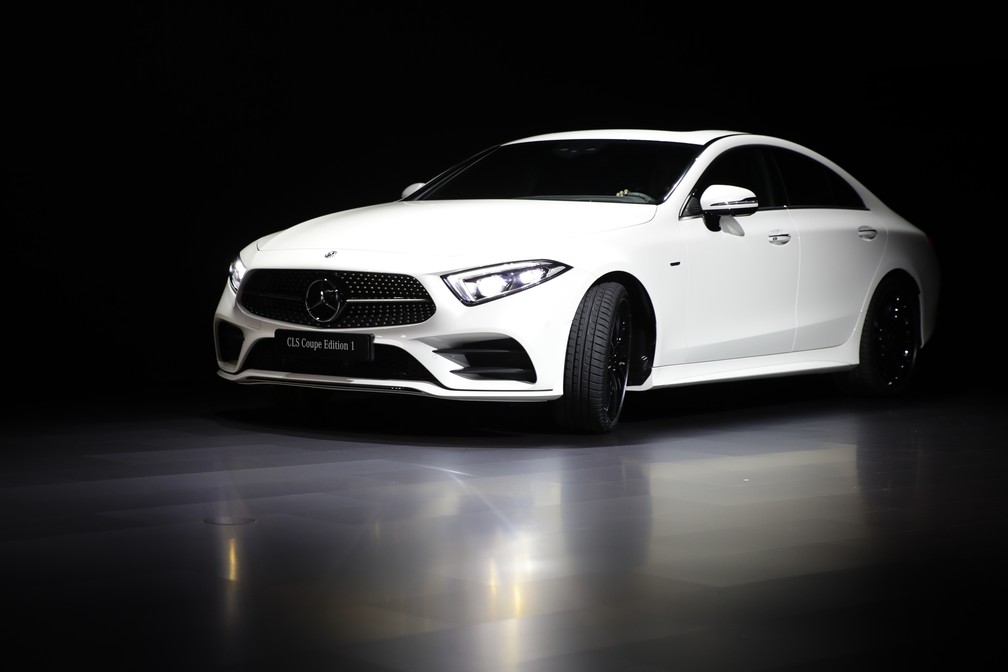 Mercedes-Benz revela 3ª geração do CLS em Los Angeles