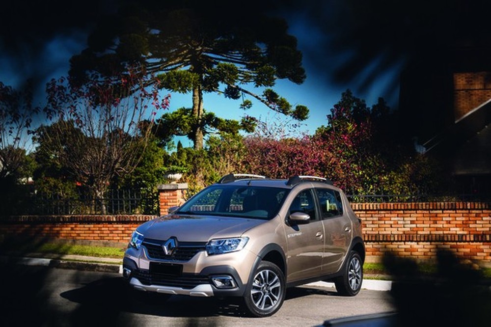 Teste: Renault Stepway evolui em segurança e traz câmbio CVT para rodar ...