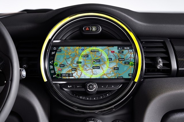 Mini revela Cooper SE, seu primeiro carro totalmente elétrico