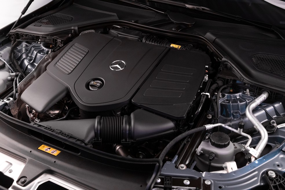 Novo Mercedes Classe E é o tiozão conectado à internet por R$ 640 mil