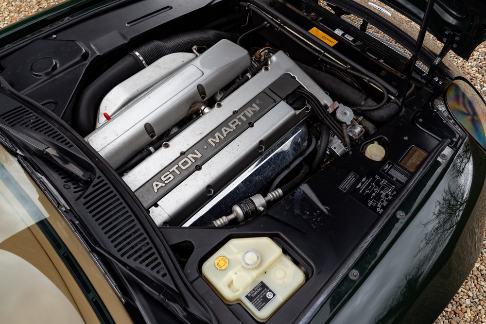 Aston Martin DB7 que foi de Elton John vai a leilão; preço baixo surpreende