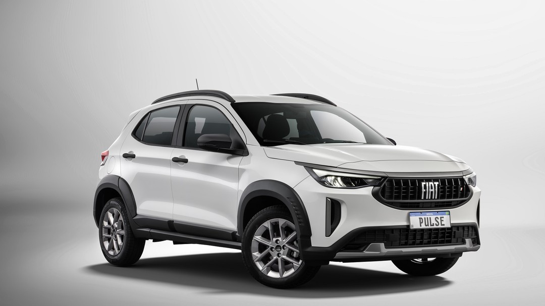 Vazou! Fiat Toro 2026 terá grade 'Maserati' e freio de mão eletrônico