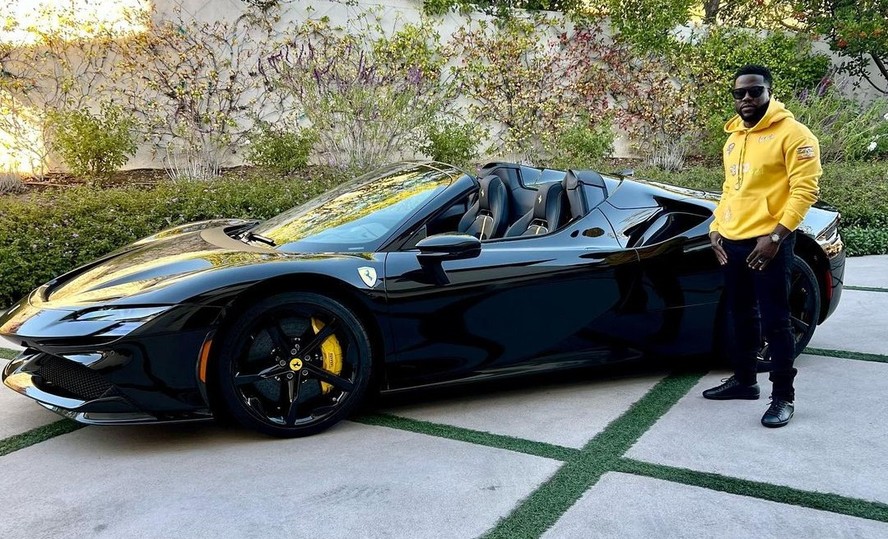 Comediante Kevin Hart compra Ferrari conversível de 1.000 cv e quase R ...