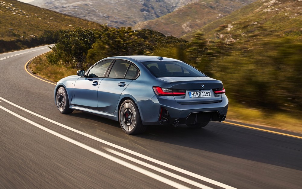 BMW 330e 2025 híbrido faz até 24 km/l e anda 60 km sem gasolina