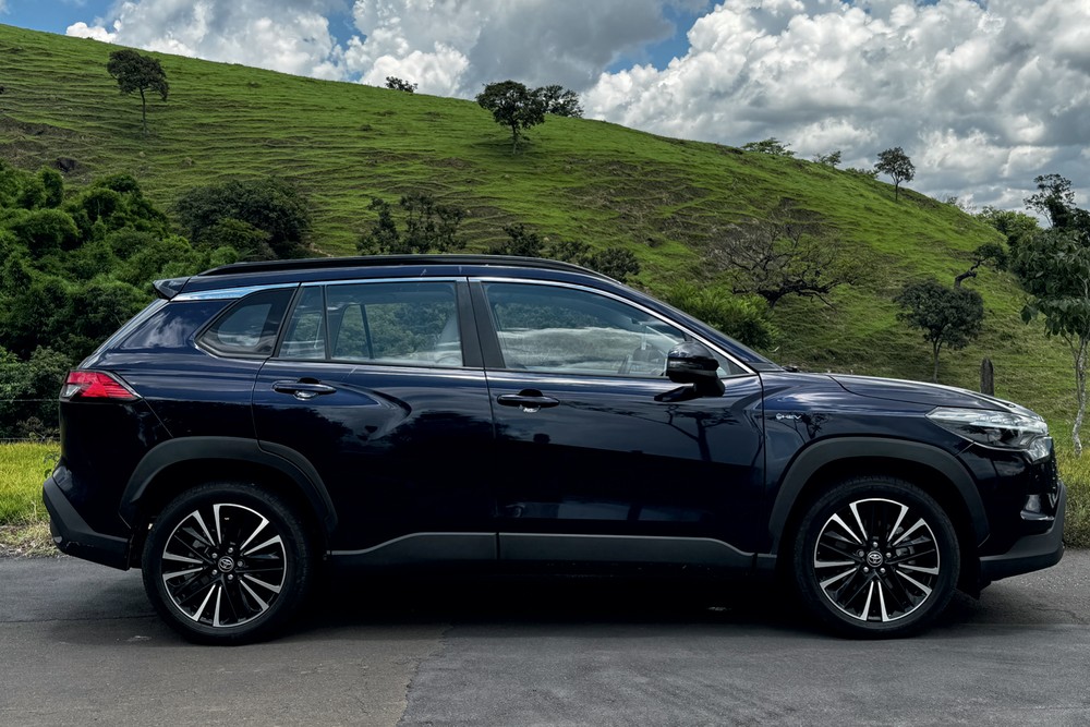 Especial híbridos: Toyota Corolla Cross XRX troca desempenho por economia