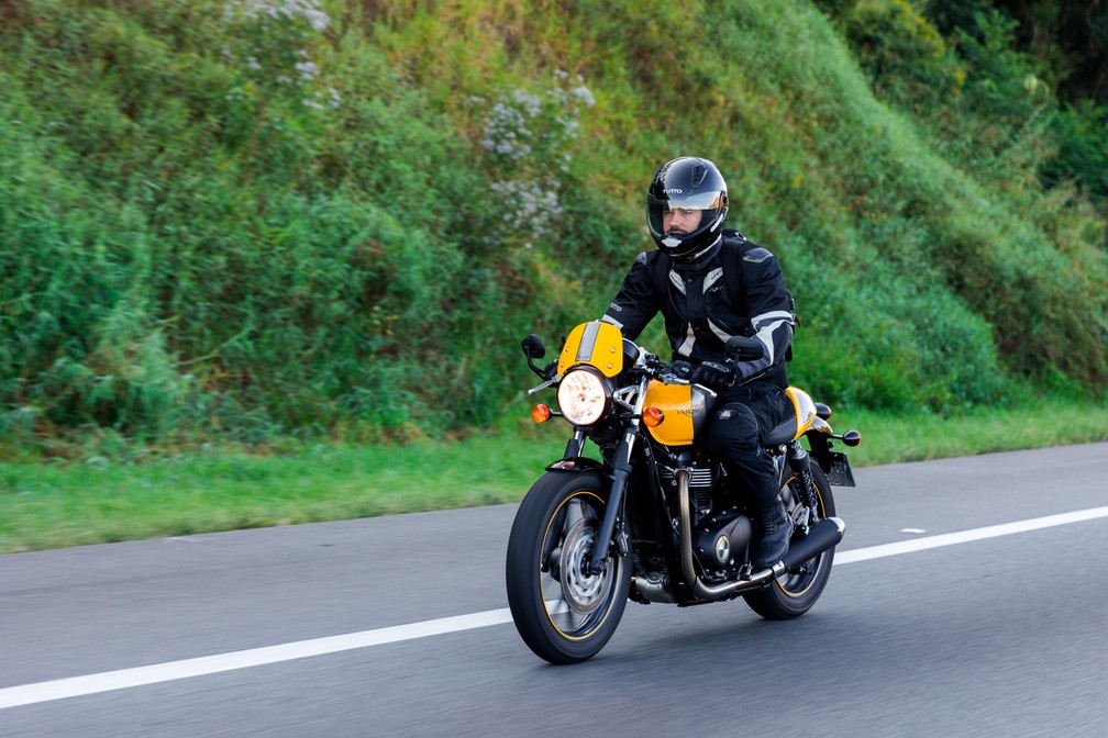 Triumph Street Cup: primeiras impressões