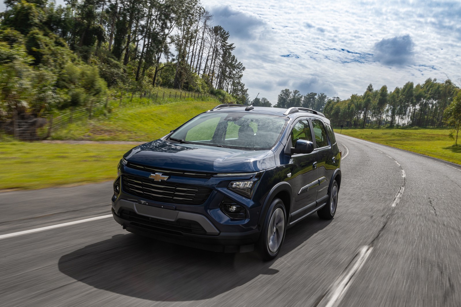 Teste: Chevrolet Spin 2025 fica mais moderna para brigar com C3 Aircross