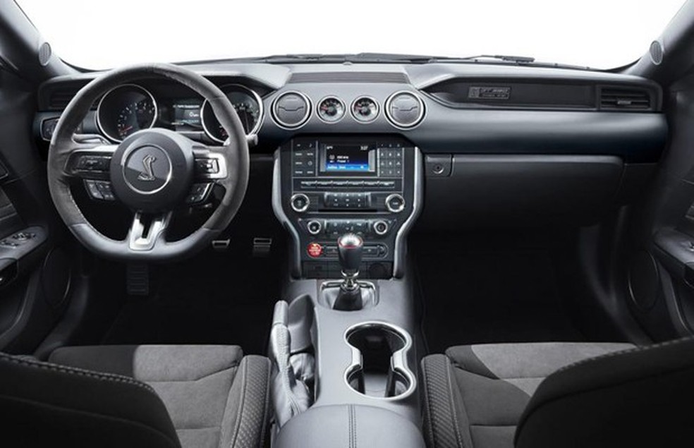 Ford mostra novos detalhes do Shelby GT350 Mustang