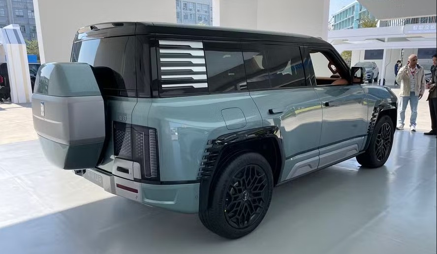 BYD U8: por que uma lei brasileira impede venda do SUV que gira em 360°