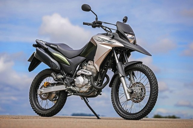 Honda XRE 300 ganha novas cores na linha 2017