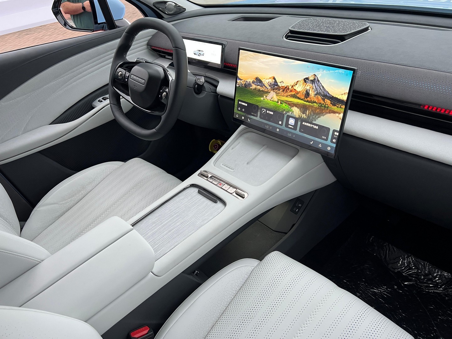 Omoda 7 é SUV com porte de BYD Song Plus que deve chegar ao Brasil em 2025