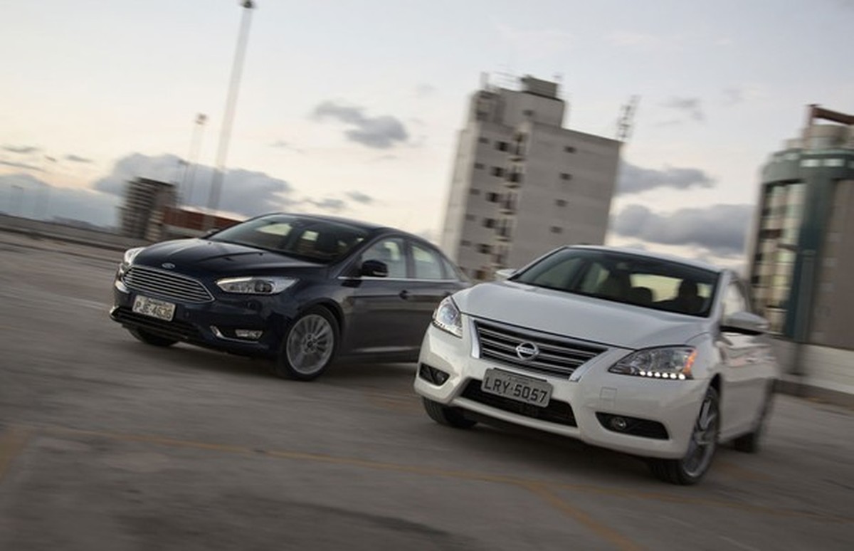 Comparativo: Ford Focus Fastback x Nissan Sentra