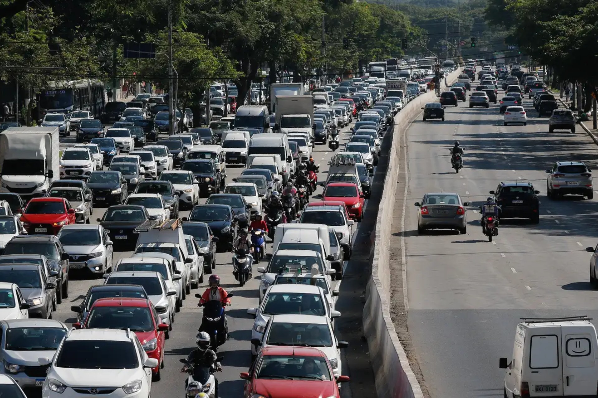 Rodízio de carros volta a valer nesta segunda-feira em SP; veja as regras