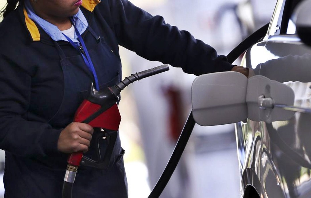 7 sinais de que o combustível do seu carro está batizado