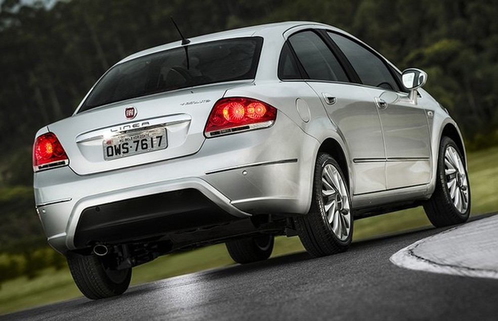 Fiat Linea reestilizado chega às lojas em abril com poucas mudanças