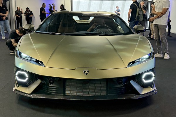 Lamborghini Temerario híbrido é lançado no Brasil por até R$ 6,8 milhões