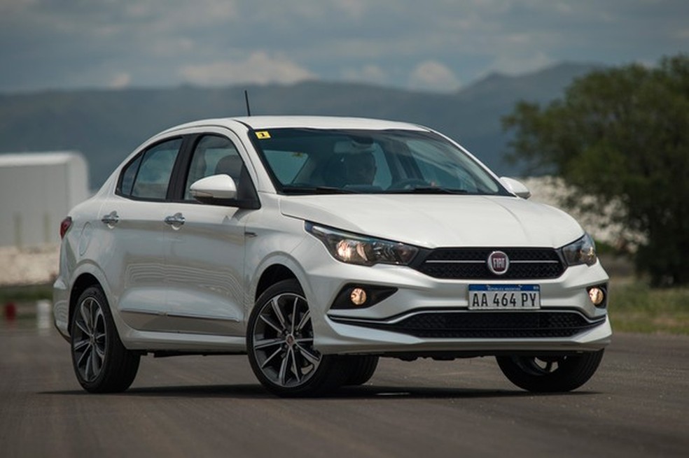 Fiat Cronos: sedã do Argo tem conteúdo e é bom de dirigir