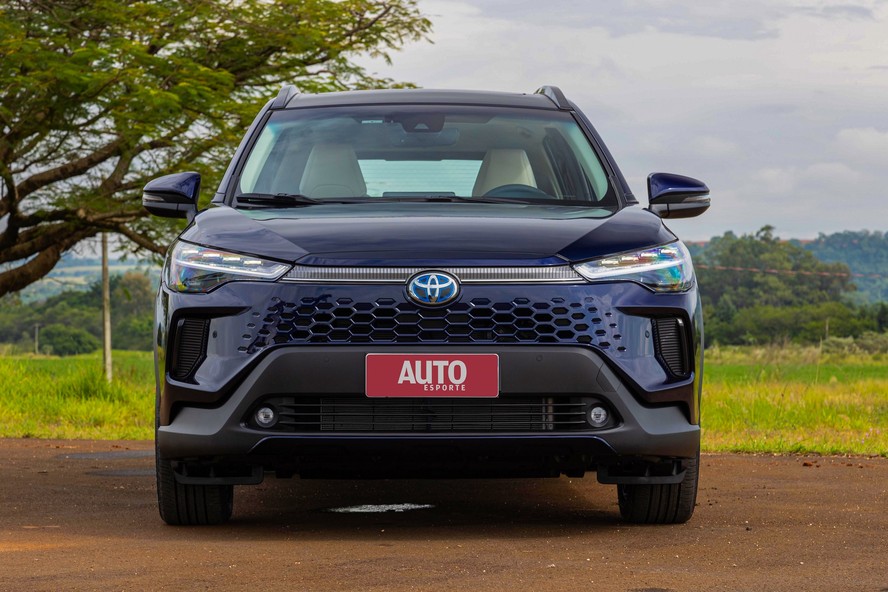 Toyota Corolla Cross: marca estuda versão híbrida mais barata do SUV