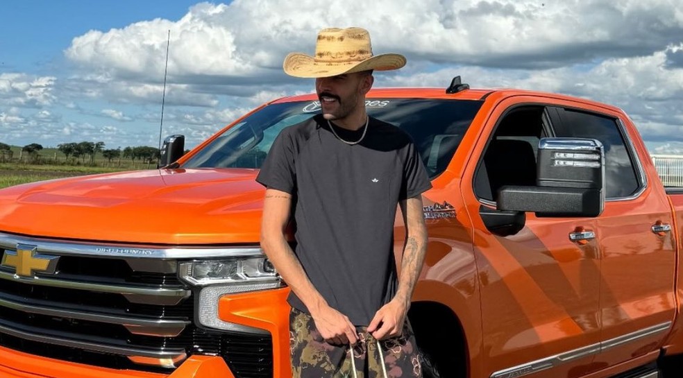 Luan Pereira canta sobre picapes, mas Porsche de R$ 1 milhão é o seu xodó