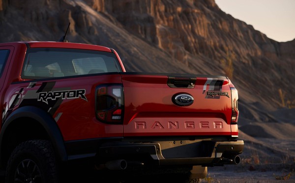 Ford Ranger Raptor estreia como a picape mais rápida do Brasil; veja ...