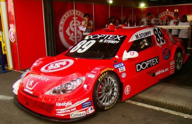 Piloto conta como foi representar Inter de Porto Alegre na pista