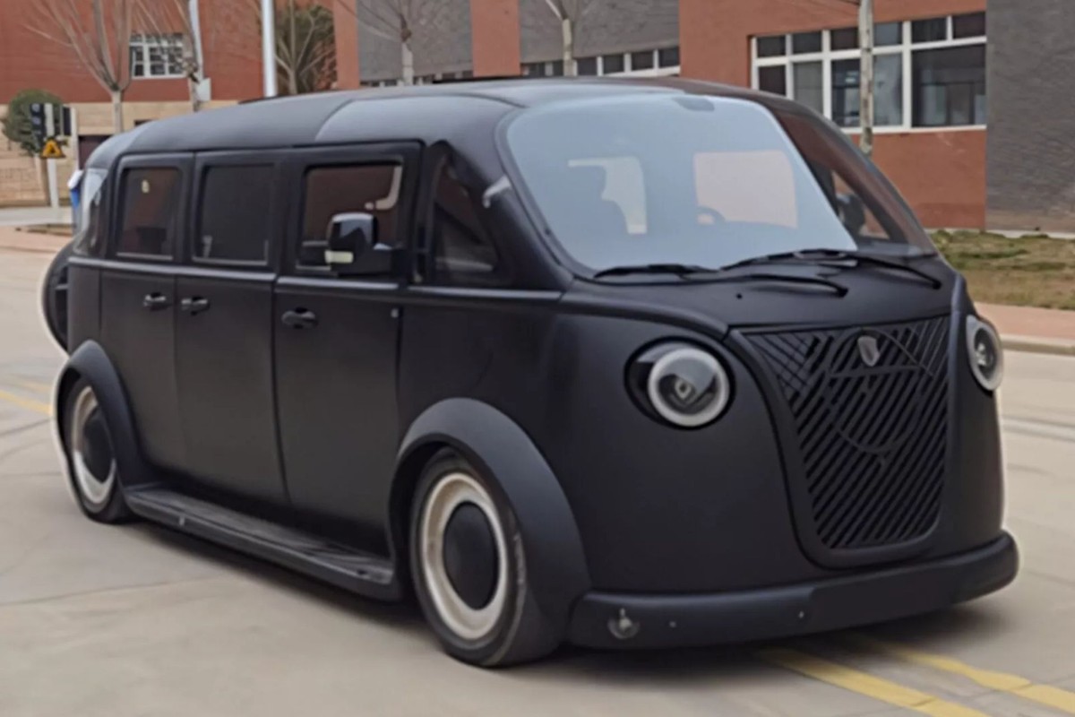 Esta cópia chinesa da Kombi é a van mais estranha que você verá hoje