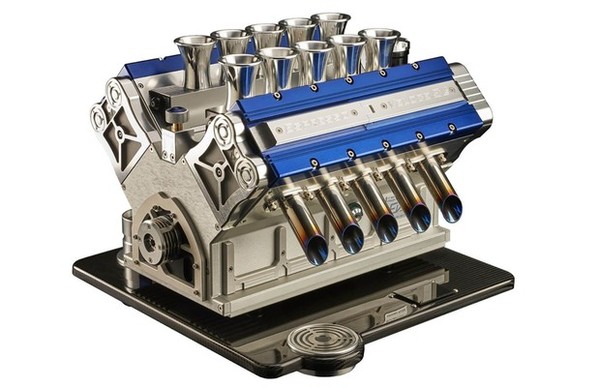 Marca lança máquina de café inspirada no design de motores