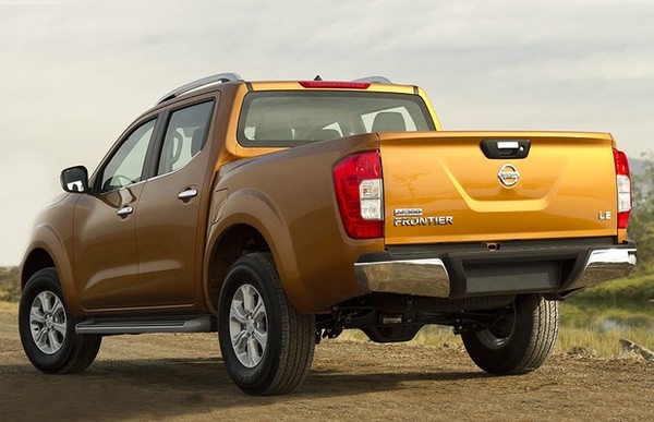 Avaliação: Nissan Frontier NP 300 2016