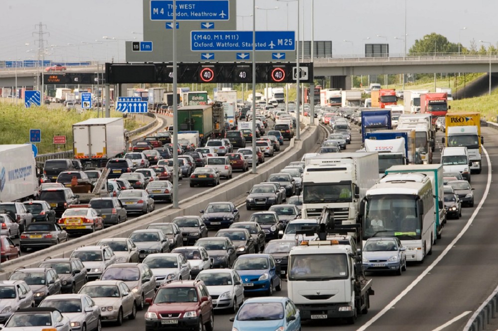 Como é dirigir um carro de mão inglesa pela primeira vez