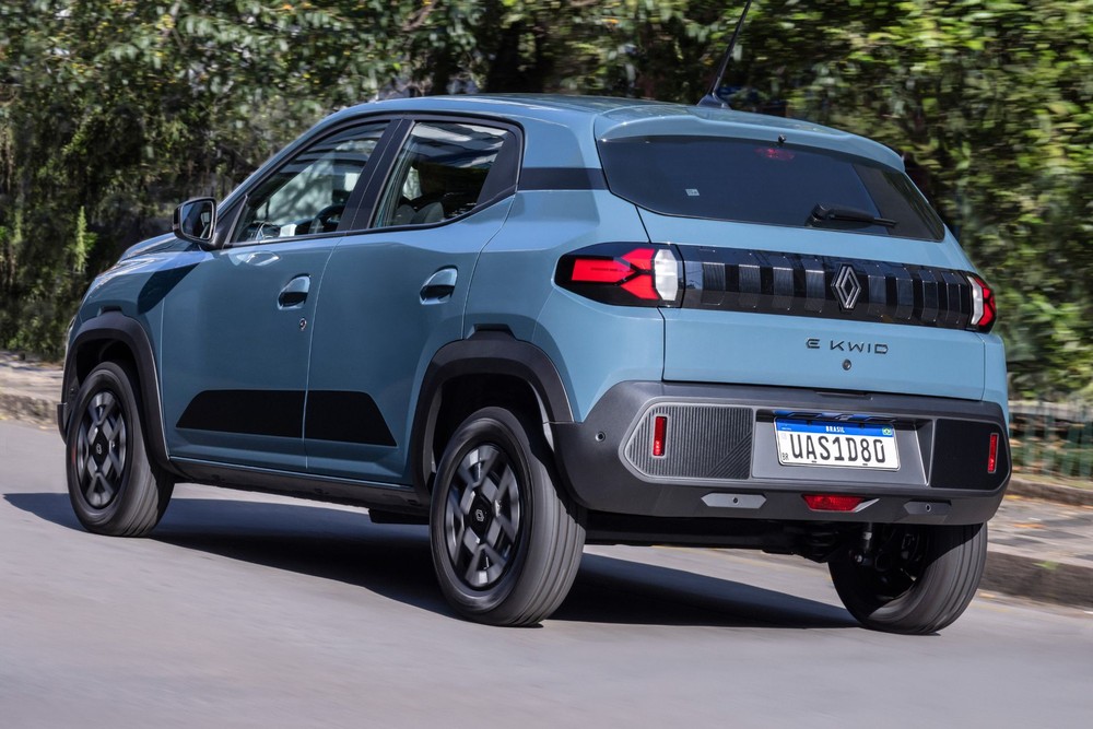Renault Kwid E-Tech é renovado e segue o carro elétrico mais barato do ...