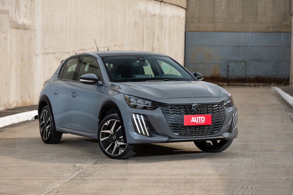 Exclusivo: Peugeot 208 e 2008 T200 Hybrid serão vendidos na versão GT