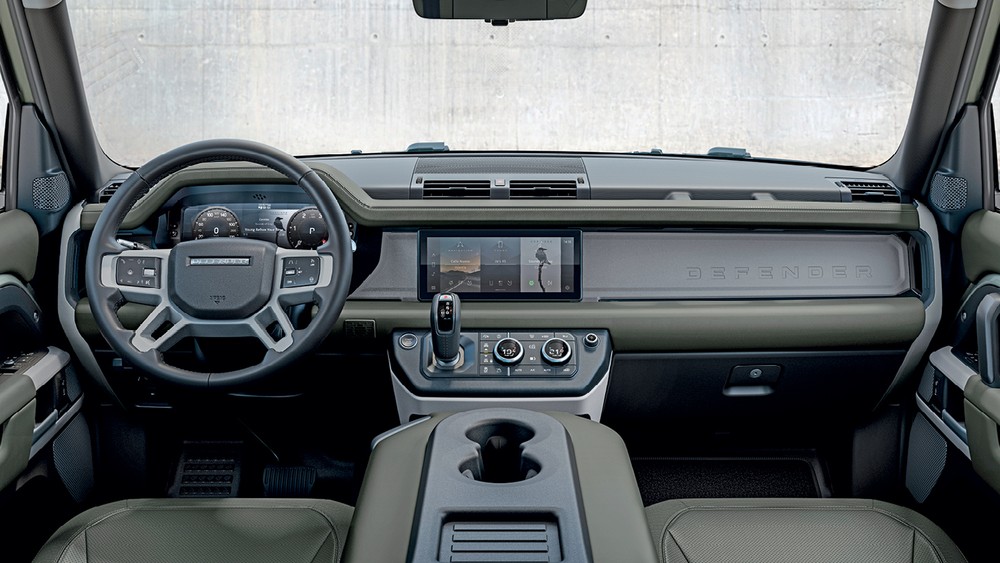 Land Rover Defender 130 chega ao Brasil com 8 lugares e custa R$ 900 mil