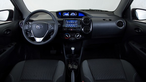 Toyota Etios usado: veja os preços na Tabela Fipe e os pontos fortes do ...