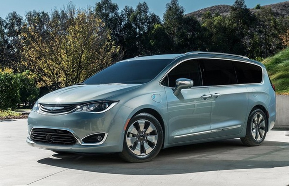 FCA e Google fecham parceria para testar Chrysler Pacifica autônoma