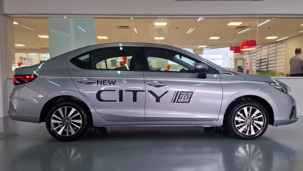 Honda City Sedan LX 2025: como é a versão de entrada de R$ 117.500