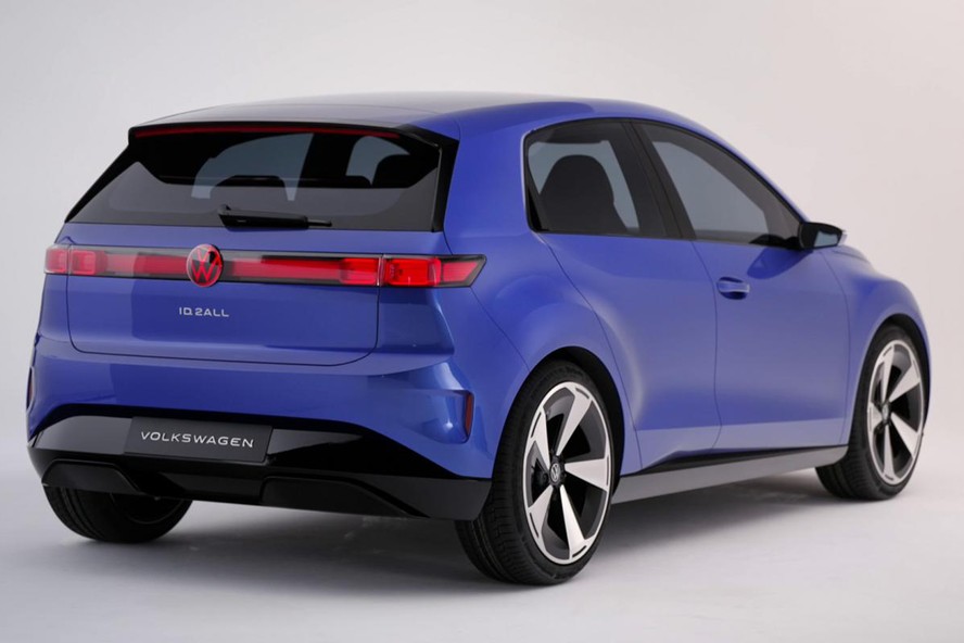 Volkswagen 'estuda forte' produzir carro elétrico no Brasil, diz CEO