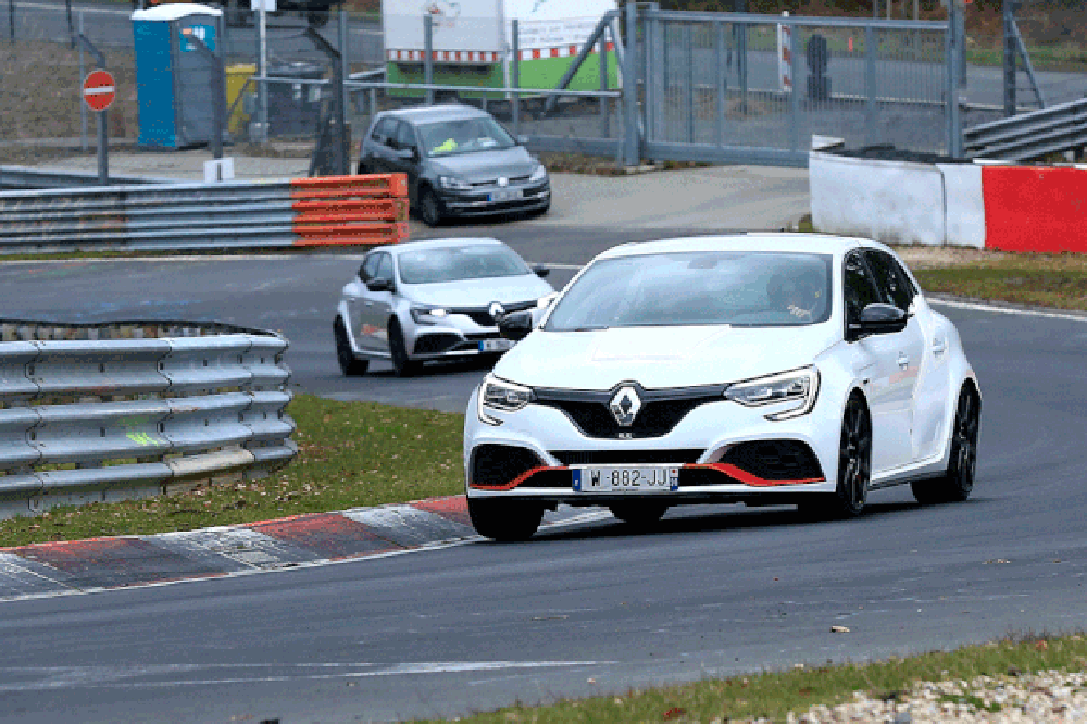 Megane RS Trophy é o Renault que quer humilhar o Civic Type R