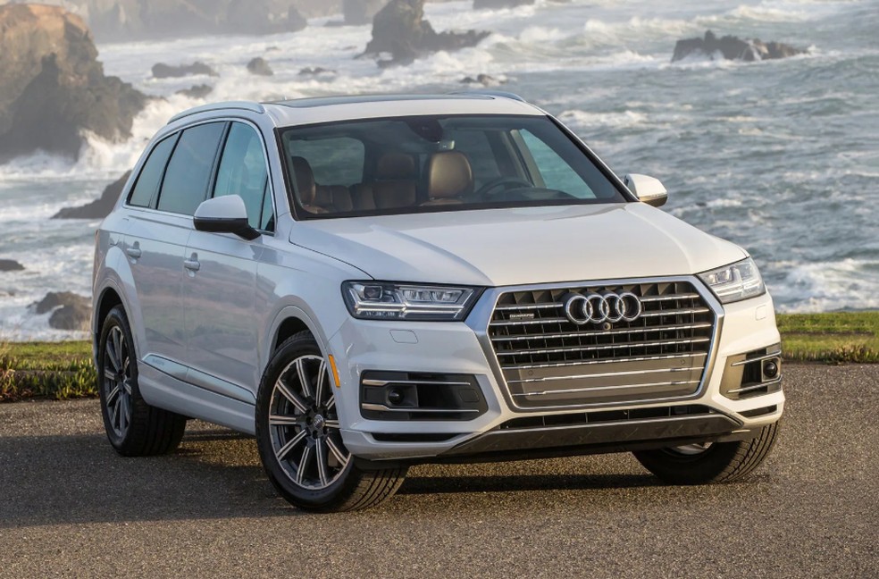 Messi curte SUVs de luxo, mas já teve Toyota Prius e cupê esportivo da ...