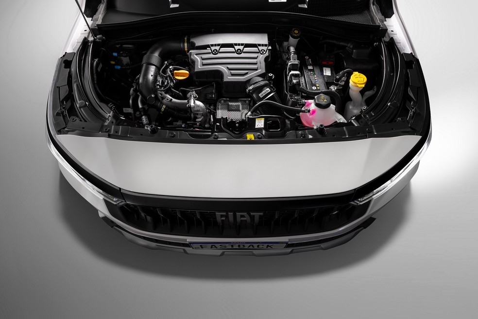 Teste: Fiat Fastback 2026 muda para encarar Nivus e impedir 'Efeito Tera'